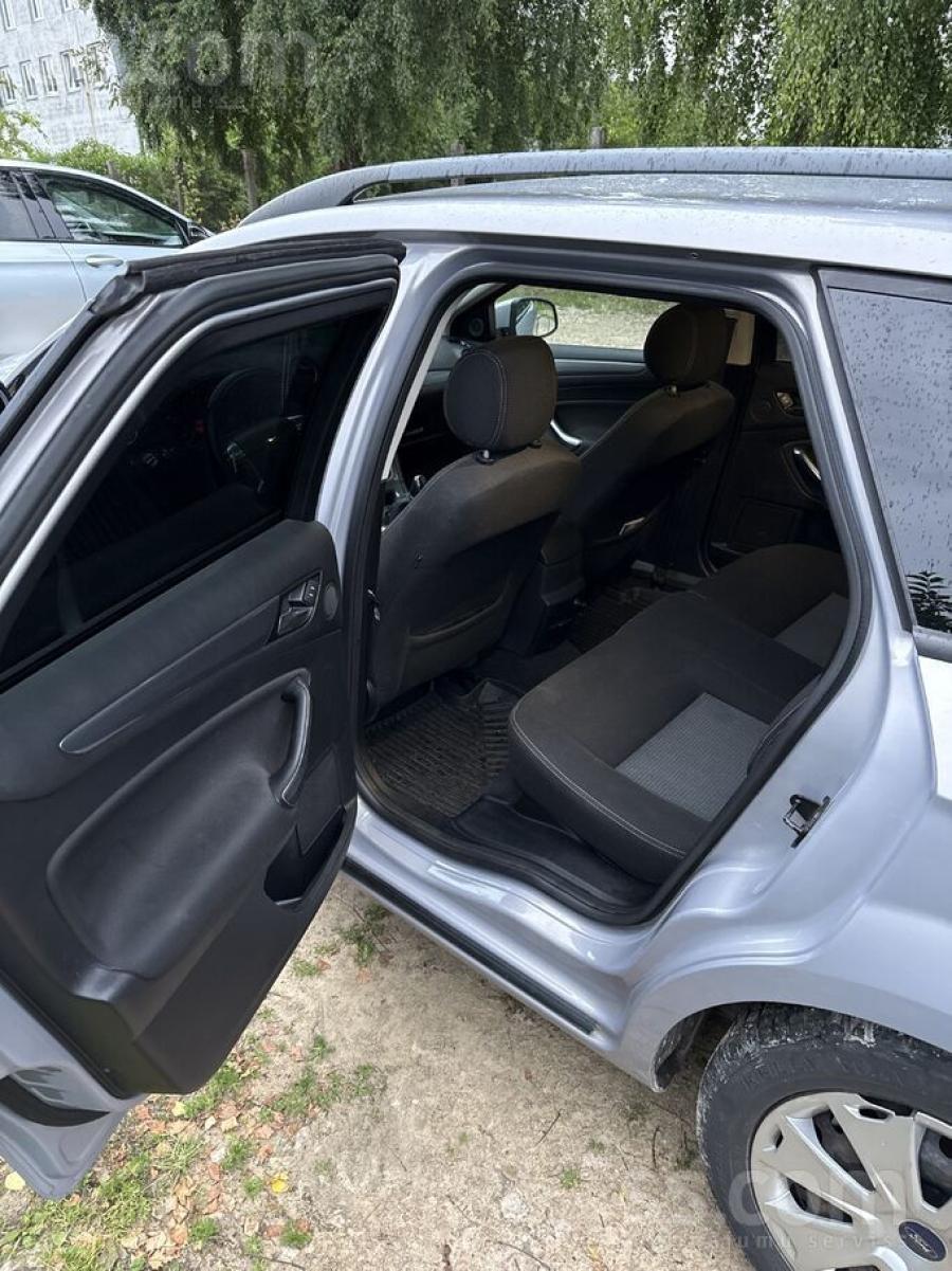 Pelēks Ford Mondeo 2011 Rīga, ar dzinēja tilpumu 1.60 L un nobraukumu 260 tūkst. km par 1400 €, foto 8 vietnē AUTOMOTO.COM.LV