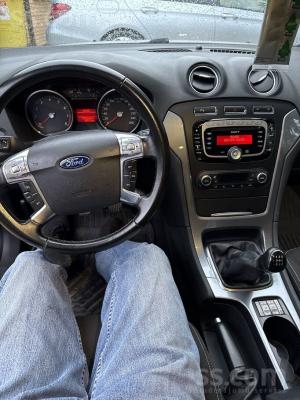 Pelēks Ford Mondeo 2011 Rīga, ar dzinēja tilpumu 1.60 L un nobraukumu 260 tūkst. km par 1400 €, foto 10 vietnē AUTOMOTO.COM.LV