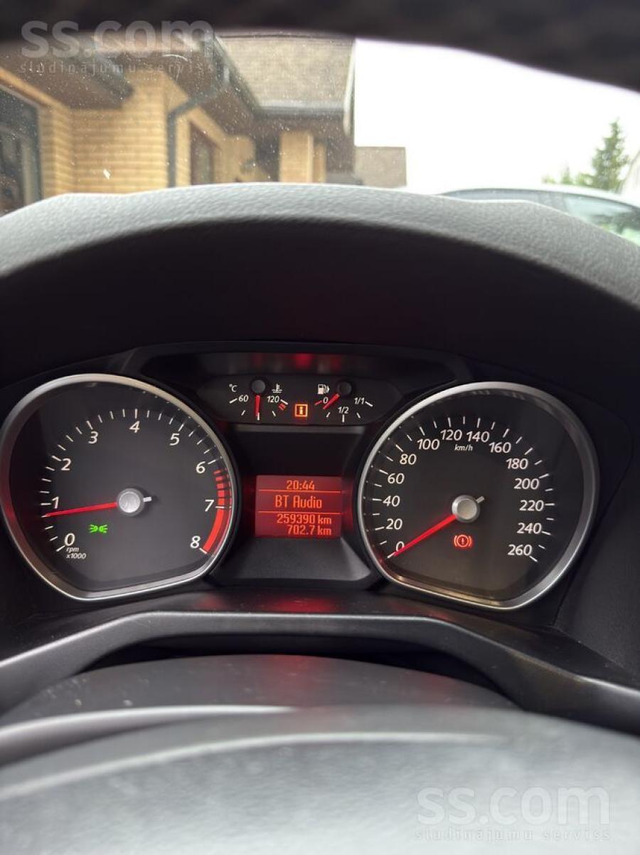 Grey Ford Mondeo 2011 in Riga, with an engine capacity of 1.60 L and mileage of 259 thousand km for 1150 €, photo 11 on AUTOMOTO.COM.LV