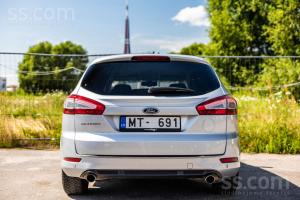 Pelēks Ford Mondeo 2011 Rīga, ar dzinēja tilpumu 2.20 L un nobraukumu 403 tūkst. km par 2990 €, foto 9 vietnē AUTOMOTO.COM.LV