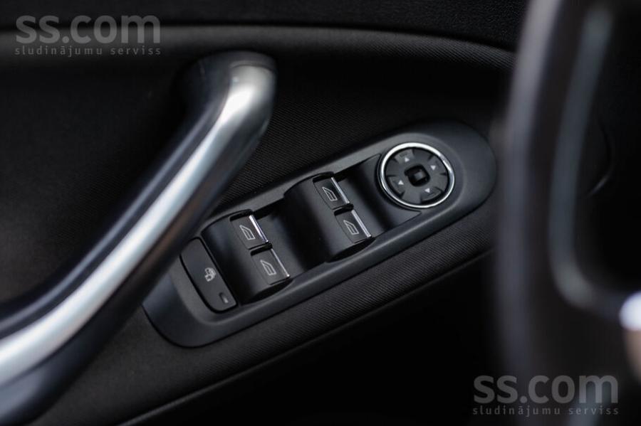 Pelēks Ford Mondeo 2011 Rīga, ar dzinēja tilpumu 2.20 L un nobraukumu 403 tūkst. km par 2990 €, foto 16 vietnē AUTOMOTO.COM.LV