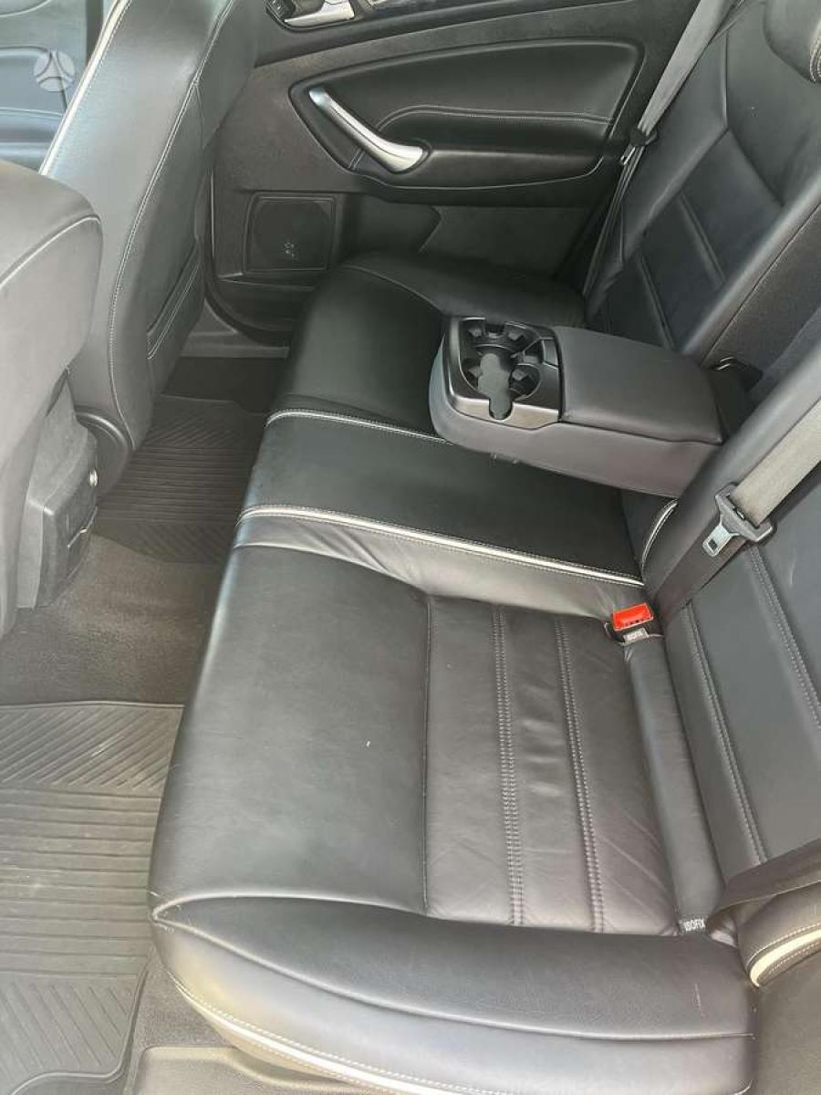 Grey Ford Mondeo 2011 in Utena, with an engine capacity of 2.00 L and mileage of 280 thousand km for 3650 €, photo 12 on AUTOMOTO.COM.LV