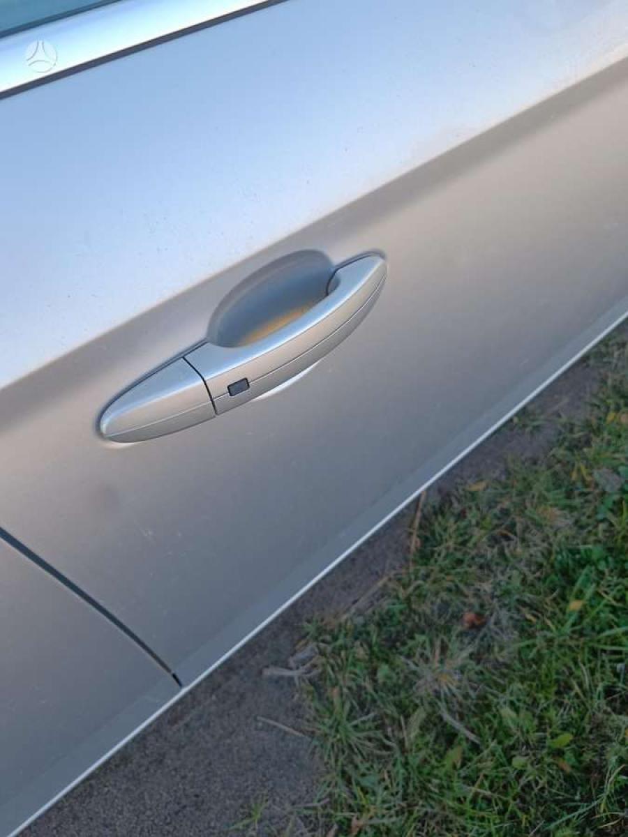 Grey Ford Mondeo 2011 in Siauliai, with an engine capacity of 2.00 L and mileage of 263 thousand km for 2850 €, photo 5 on AUTOMOTO.COM.LV