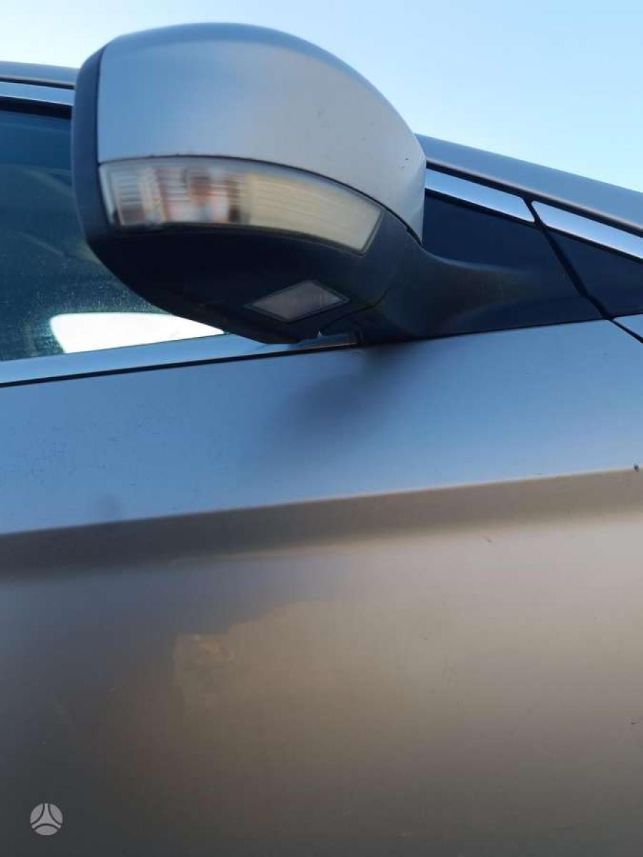 Grey Ford Mondeo 2011 in Siauliai, with an engine capacity of 2.00 L and mileage of 263 thousand km for 2850 €, photo 9 on AUTOMOTO.COM.LV