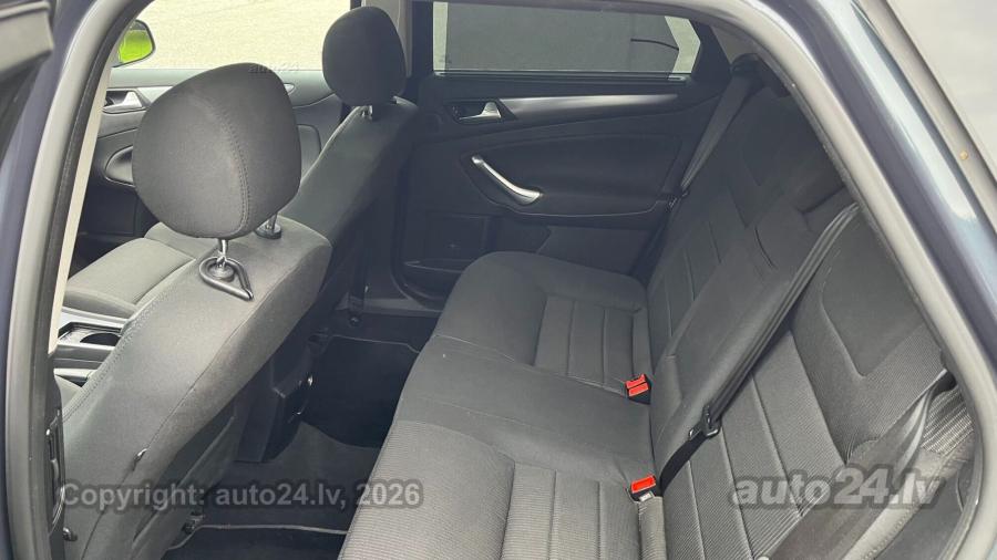 Grey Ford Mondeo 2011 in Parnu, with an engine capacity of 2.00 L and mileage of 293 thousand km for 3850 €, photo 16 on AUTOMOTO.COM.LV