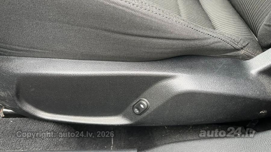 Grey Ford Mondeo 2011 in Parnu, with an engine capacity of 2.00 L and mileage of 293 thousand km for 3850 €, photo 21 on AUTOMOTO.COM.LV