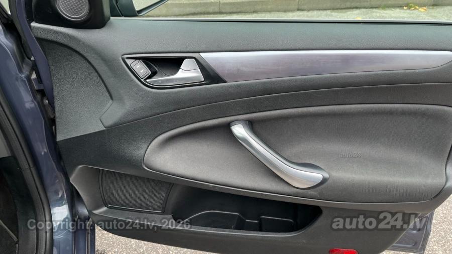 Grey Ford Mondeo 2011 in Parnu, with an engine capacity of 2.00 L and mileage of 293 thousand km for 3850 €, photo 24 on AUTOMOTO.COM.LV