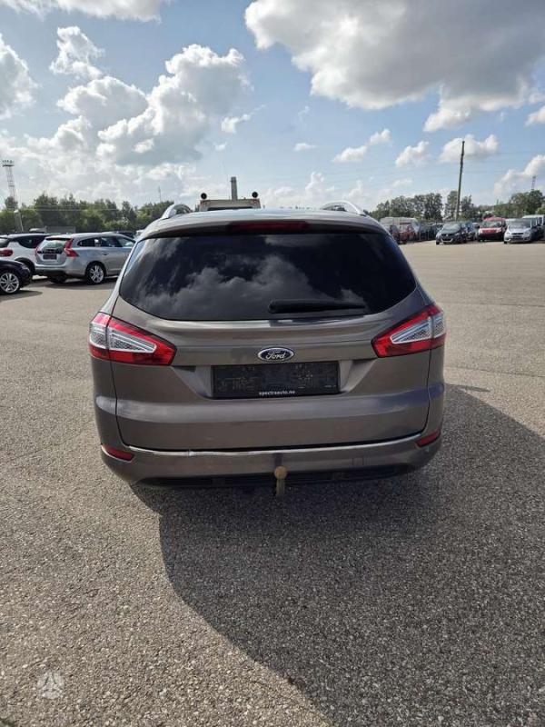 Grey Ford Mondeo 2011 in Marijampole, with an engine capacity of 1.60 L and mileage of 221 thousand km for 2850 €, photo 7 on AUTOMOTO.COM.LV
