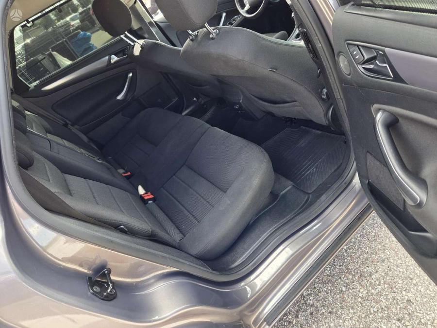 Grey Ford Mondeo 2011 in Marijampole, with an engine capacity of 1.60 L and mileage of 221 thousand km for 2850 €, photo 14 on AUTOMOTO.COM.LV