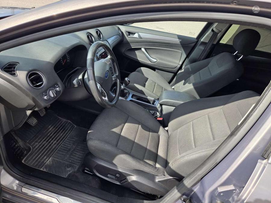 Grey Ford Mondeo 2011 in Marijampole, with an engine capacity of 1.60 L and mileage of 221 thousand km for 2850 €, photo 15 on AUTOMOTO.COM.LV