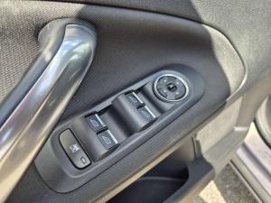 Pelēks Ford Mondeo 2011 Mažeikiai, ar dzinēja tilpumu 2.00 L un nobraukumu 280 tūkst. km par 4250 €, foto 15 vietnē AUTOMOTO.COM.LV