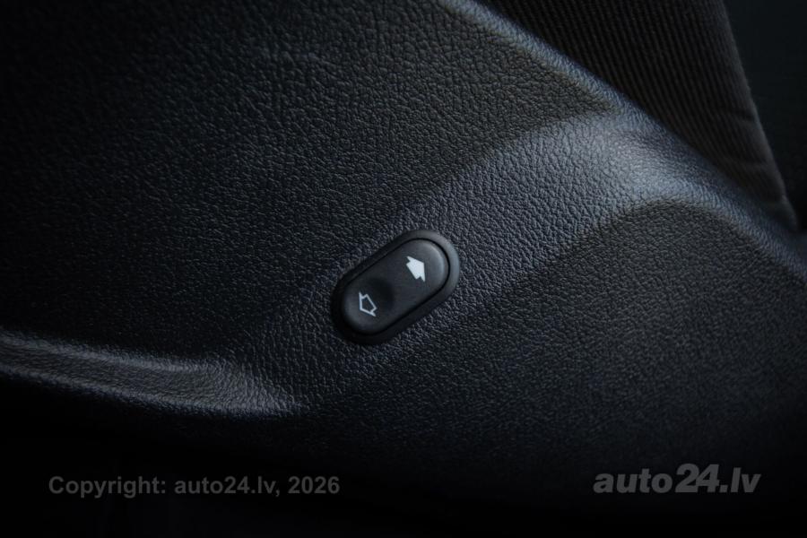 Pelēks Ford Mondeo 2011 Pērnava, ar dzinēja tilpumu 2.00 L un nobraukumu 217 tūkst. km par 3990 €, foto 19 vietnē AUTOMOTO.COM.LV