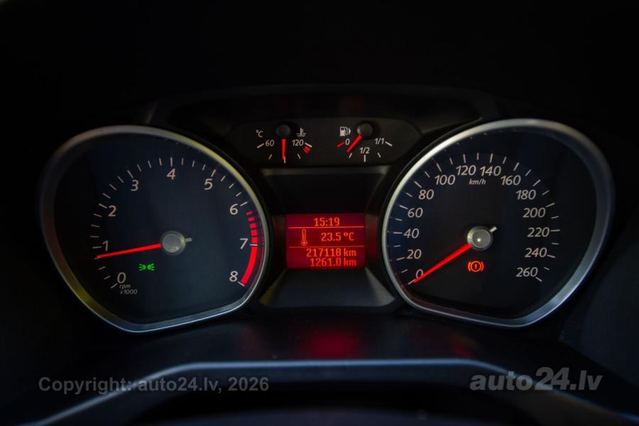 Pelēks Ford Mondeo 2011 Pērnava, ar dzinēja tilpumu 2.00 L un nobraukumu 217 tūkst. km par 3990 €, foto 24 vietnē AUTOMOTO.COM.LV