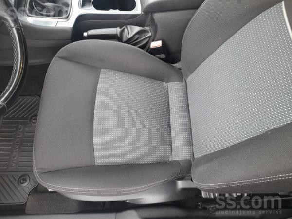 Pelēks Ford Mondeo 2011 Rīga, ar dzinēja tilpumu 1.60 L un nobraukumu 205 tūkst. km par 3990 €, foto 9 vietnē AUTOMOTO.COM.LV