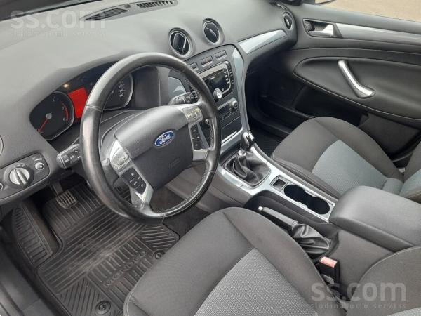 Pelēks Ford Mondeo 2011 Rīga, ar dzinēja tilpumu 1.60 L un nobraukumu 205 tūkst. km par 3990 €, foto 10 vietnē AUTOMOTO.COM.LV