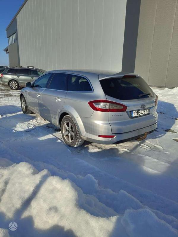 Grey Ford Mondeo 2012 in Vilnius, with an engine capacity of 2.00 L and mileage of 350 thousand km for 2700 €, photo 4 on AUTOMOTO.COM.LV