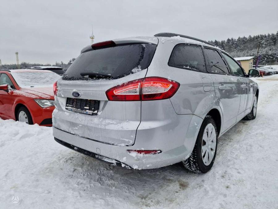 Grey Ford Mondeo 2012 in Vilnius, with an engine capacity of 1.60 L and mileage of 240 thousand km for 3790 €, photo 4 on AUTOMOTO.COM.LV