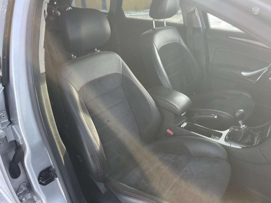 Pelēks Ford Mondeo 2012 Kauņa, ar dzinēja tilpumu 2.00 L un nobraukumu 273 tūkst. km par 3950 €, foto 26 vietnē AUTOMOTO.COM.LV