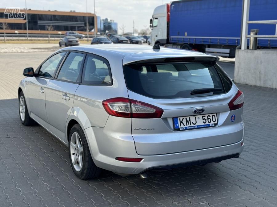 Grey Ford Mondeo 2012 in Vilnius, with an engine capacity of 2.00 L and mileage of 320 thousand km for 1400 €, photo 4 on AUTOMOTO.COM.LV