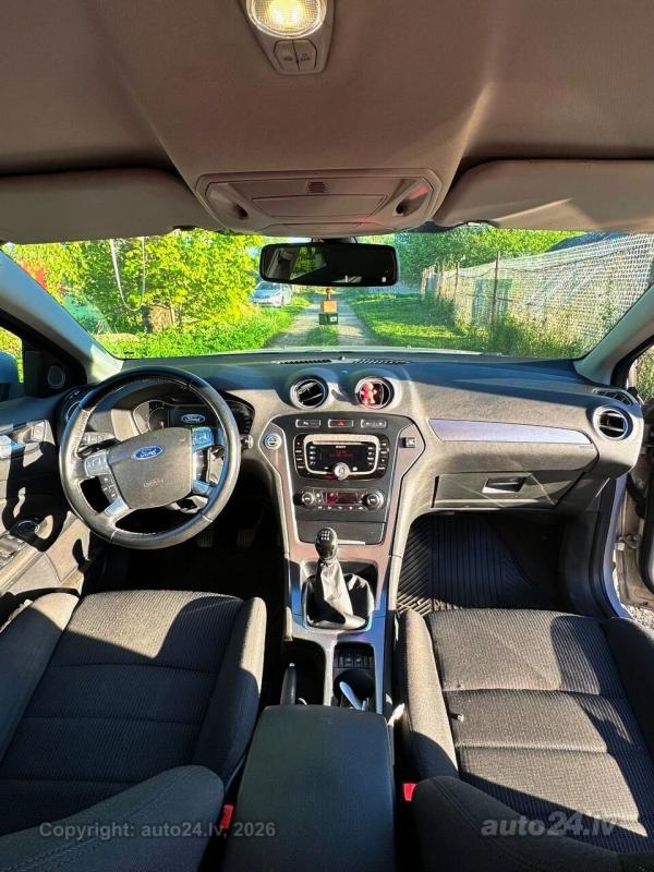 Grey Ford Mondeo 2012 in Tallinn, with an engine capacity of 2.00 L and mileage of 410 thousand km for 3500 €, photo 8 on AUTOMOTO.COM.LV