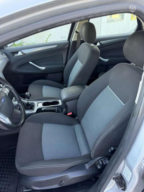 Grey Ford Mondeo 2012 in Klaipeda, with an engine capacity of 2.00 L and mileage of 295 thousand km for 2850 €, photo 9 on AUTOMOTO.COM.LV