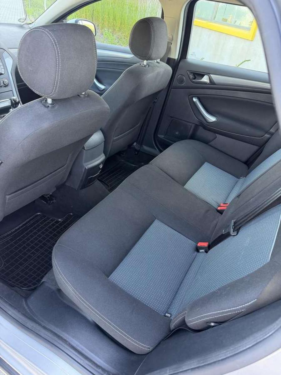 Grey Ford Mondeo 2012 in Klaipeda, with an engine capacity of 2.00 L and mileage of 295 thousand km for 2850 €, photo 11 on AUTOMOTO.COM.LV