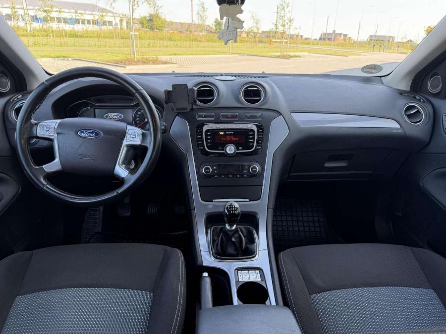 Grey Ford Mondeo 2012 in Klaipeda, with an engine capacity of 2.00 L and mileage of 295 thousand km for 2850 €, photo 12 on AUTOMOTO.COM.LV