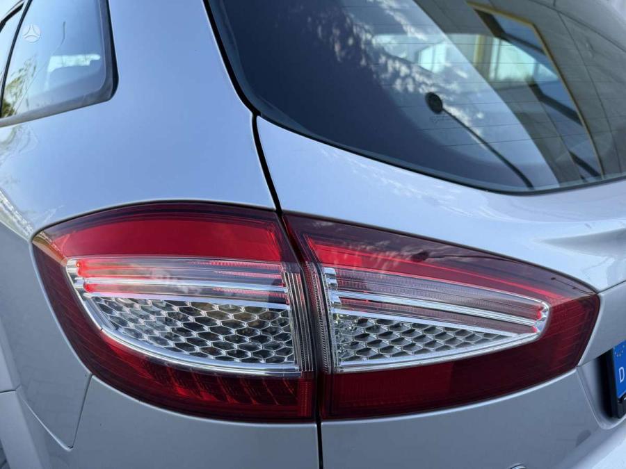 Grey Ford Mondeo 2012 in Klaipeda, with an engine capacity of 2.00 L and mileage of 295 thousand km for 2850 €, photo 16 on AUTOMOTO.COM.LV