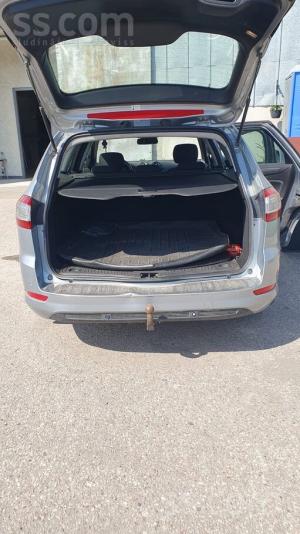 Grey Ford Mondeo 2012 in Riga, with an engine capacity of 2.00 L and mileage of 312 thousand km for 1200 €, photo 8 on AUTOMOTO.COM.LV