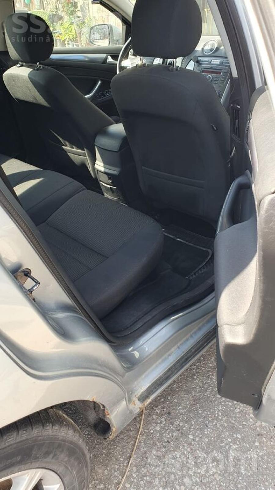 Grey Ford Mondeo 2012 in Riga, with an engine capacity of 2.00 L and mileage of 312 thousand km for 1200 €, photo 9 on AUTOMOTO.COM.LV