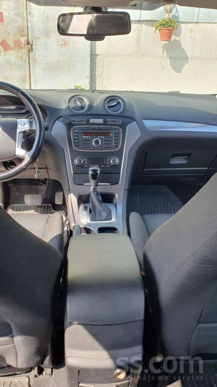 Grey Ford Mondeo 2012 in Riga, with an engine capacity of 2.00 L and mileage of 312 thousand km for 1200 €, photo 18 on AUTOMOTO.COM.LV
