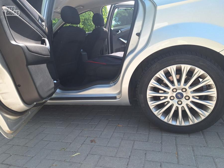 Grey Ford Mondeo 2012 in Klaipeda, with an engine capacity of 2.00 L and mileage of 200 thousand km for 4000 €, photo 24 on AUTOMOTO.COM.LV