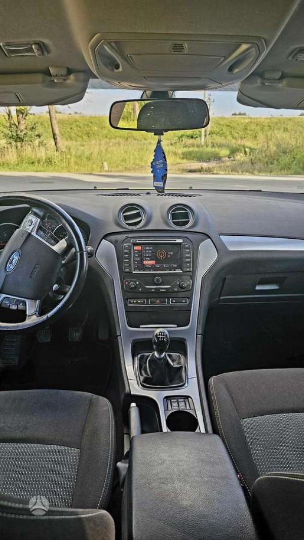 Grey Ford Mondeo 2012 in Kaunas, with an engine capacity of 1.56 L and mileage of 330 thousand km for 3300 €, photo 10 on AUTOMOTO.COM.LV