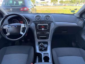 Pelēks Ford Mondeo 2012 Kretinga, ar dzinēja tilpumu 1.56 L un nobraukumu 227 tūkst. km par 3495 €, foto 20 vietnē AUTOMOTO.COM.LV