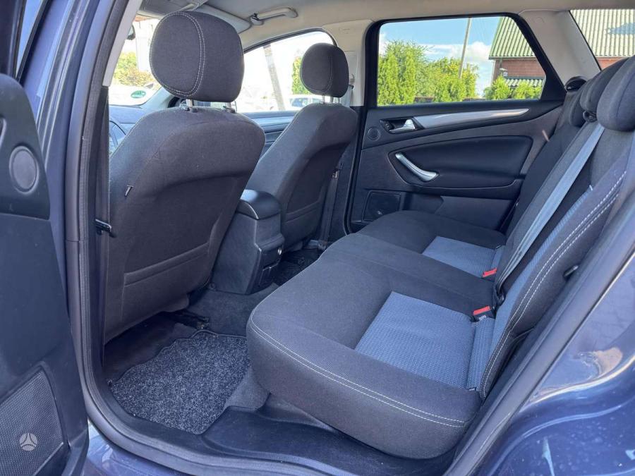 Pelēks Ford Mondeo 2012 Kretinga, ar dzinēja tilpumu 1.56 L un nobraukumu 227 tūkst. km par 3495 €, foto 28 vietnē AUTOMOTO.COM.LV