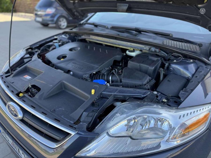 Pelēks Ford Mondeo 2012 Kretinga, ar dzinēja tilpumu 1.56 L un nobraukumu 227 tūkst. km par 3495 €, foto 35 vietnē AUTOMOTO.COM.LV