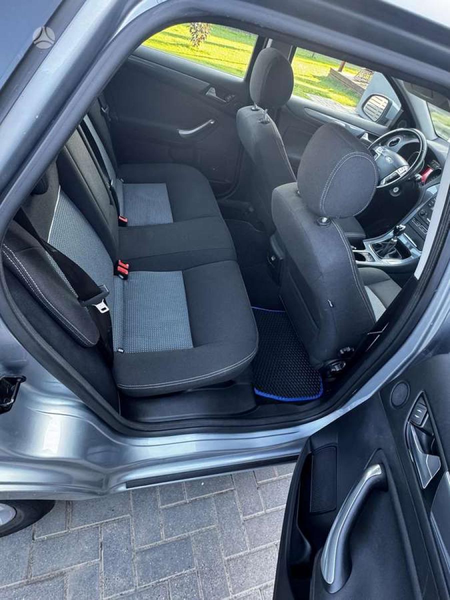 Pelēks Ford Mondeo 2012 Kauņa, ar dzinēja tilpumu 1.60 L un nobraukumu 320 tūkst. km par 3950 €, foto 19 vietnē AUTOMOTO.COM.LV