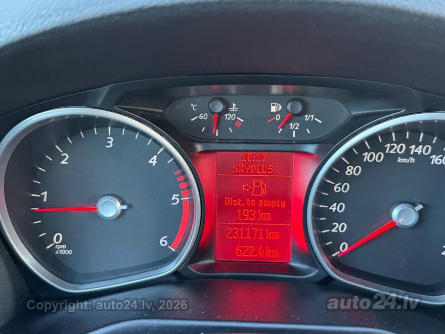 Pelēks Ford Mondeo 2012 Tartu, ar dzinēja tilpumu 1.60 L un nobraukumu 231 tūkst. km par 4990 €, foto 27 vietnē AUTOMOTO.COM.LV