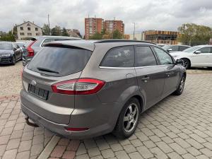 Pelēks Ford Mondeo 2012 Alīta, ar dzinēja tilpumu 1.60 L un nobraukumu 277 tūkst. km par 3350 €, foto 5 vietnē AUTOMOTO.COM.LV