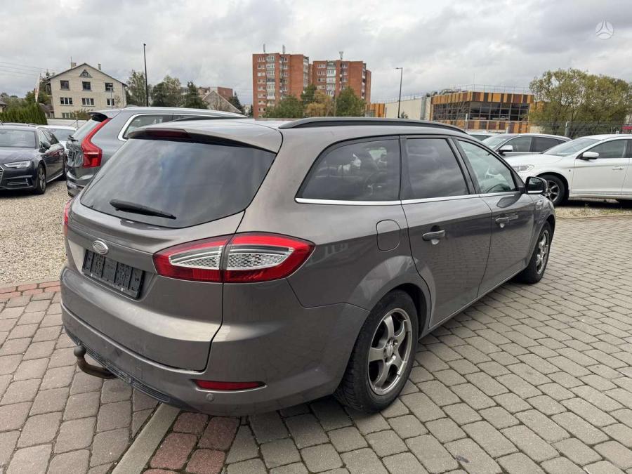 Pelēks Ford Mondeo 2012 Alīta, ar dzinēja tilpumu 1.60 L un nobraukumu 277 tūkst. km par 3350 €, foto 5 vietnē AUTOMOTO.COM.LV