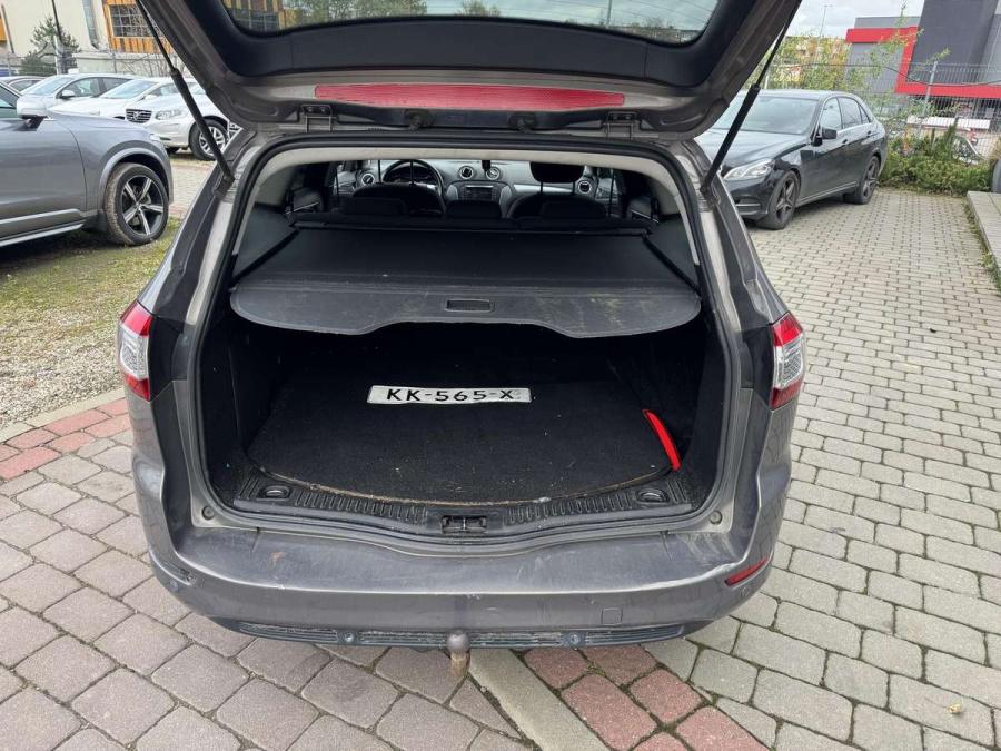 Pelēks Ford Mondeo 2012 Alīta, ar dzinēja tilpumu 1.60 L un nobraukumu 277 tūkst. km par 3350 €, foto 6 vietnē AUTOMOTO.COM.LV