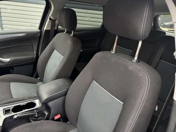 Ford Mondeo 2012 Alīta vietnē Pelēks Ford Mondeo 2012 Alīta, ar dzinēja tilpumu 1.60 L un nobraukumu 277 tūkst. km par 3350 €, foto 9 vietnē AUTOMOTO.COM.LV