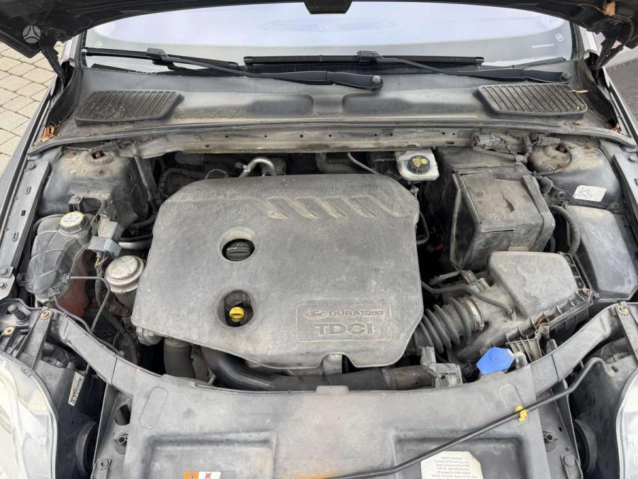 Pelēks Ford Mondeo 2012 Alīta, ar dzinēja tilpumu 1.60 L un nobraukumu 277 tūkst. km par 3350 €, foto 25 vietnē AUTOMOTO.COM.LV