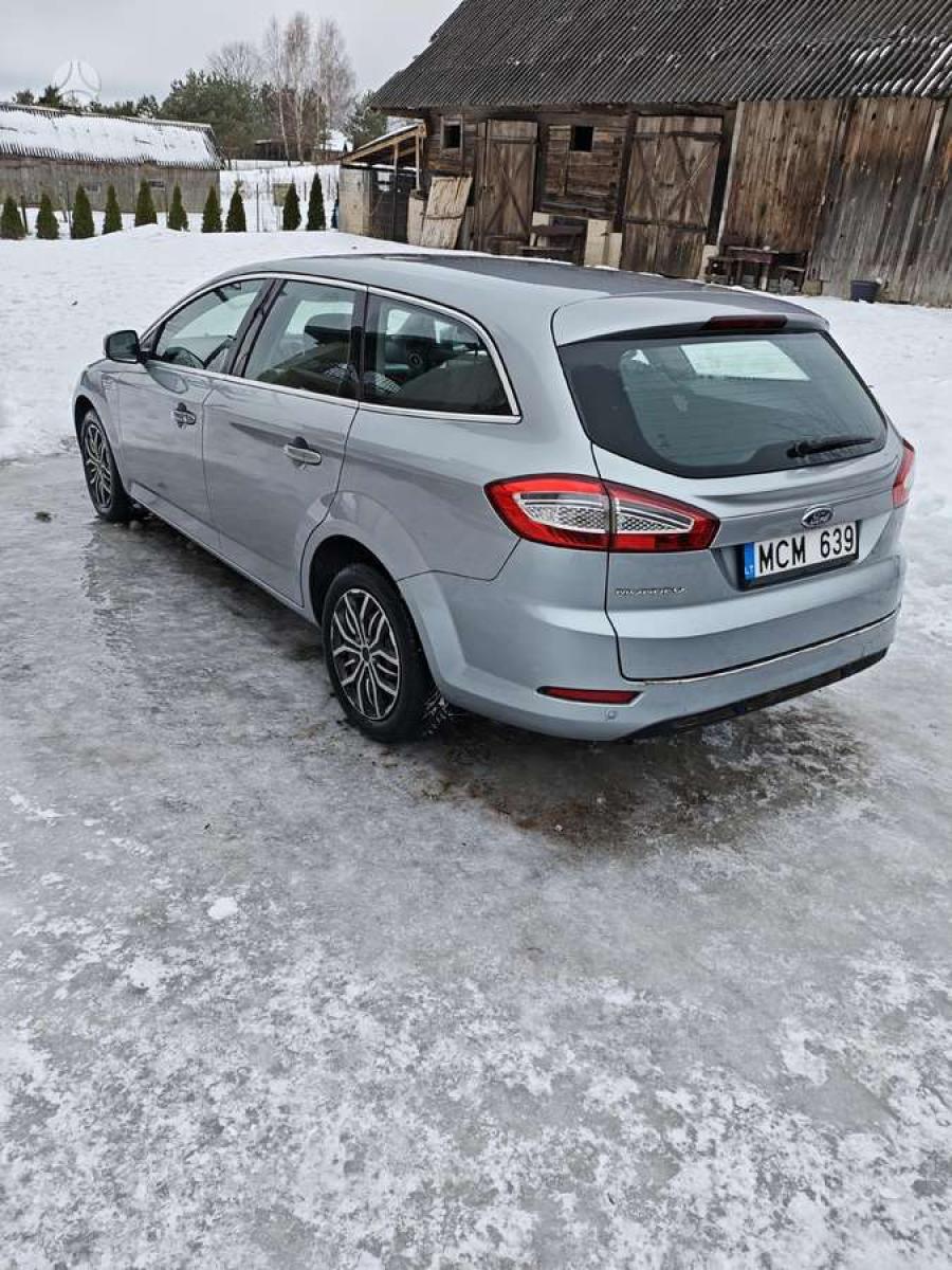 Grey Ford Mondeo 2013 in Kaisiadorys, with an engine capacity of 2.00 L and mileage of 368 thousand km for 1300 €, photo 4 on AUTOMOTO.COM.LV