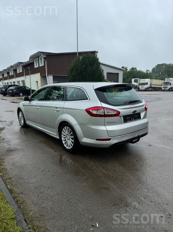 Grey Ford Mondeo 2013 in Saldus, with an engine capacity of 2.00 L and mileage of 274 thousand km for 4100 €, photo 6 on AUTOMOTO.COM.LV