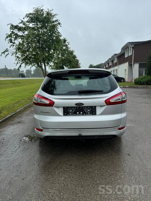 Grey Ford Mondeo 2013 in Saldus, with an engine capacity of 2.00 L and mileage of 274 thousand km for 4100 €, photo 8 on AUTOMOTO.COM.LV