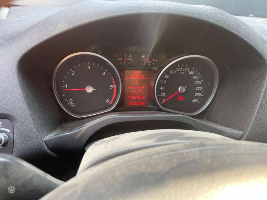 Grey Ford Mondeo 2013 in Ukmerge, with an engine capacity of 1.56 L and mileage of 270 thousand km for 2950 €, photo 7 on AUTOMOTO.COM.LV
