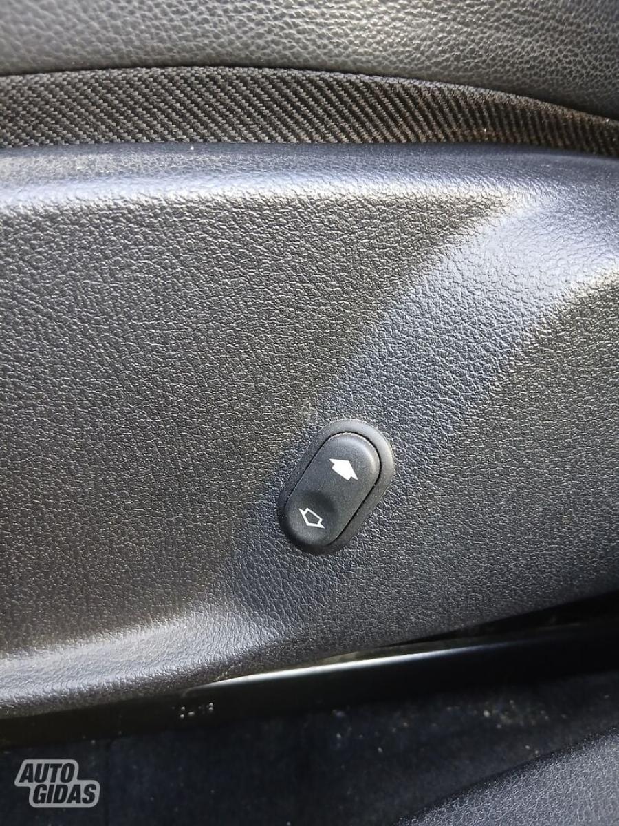 Grey Ford Mondeo 2013 in Naujoji Akmene, with an engine capacity of 2.00 L and mileage of 295 thousand km for 2000 €, photo 16 on AUTOMOTO.COM.LV