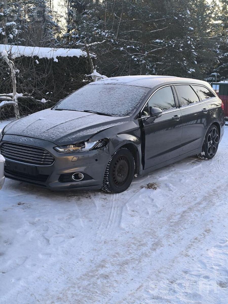 Grey Ford Mondeo 2014 in Panevezys, with an engine capacity of 2.00 L and mileage of 330 thousand km for 4100 €, photo 1 on AUTOMOTO.COM.LV