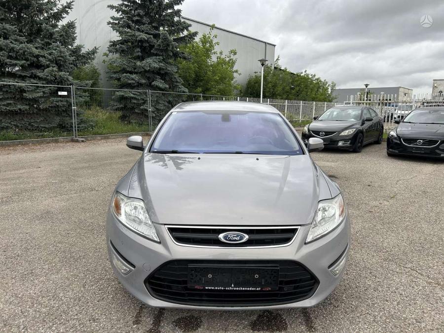 Pelēks Ford Mondeo 2014 Marijampole, ar dzinēja tilpumu 1.56 L un nobraukumu 263 tūkst. km par 3450 €, foto 4 vietnē AUTOMOTO.COM.LV